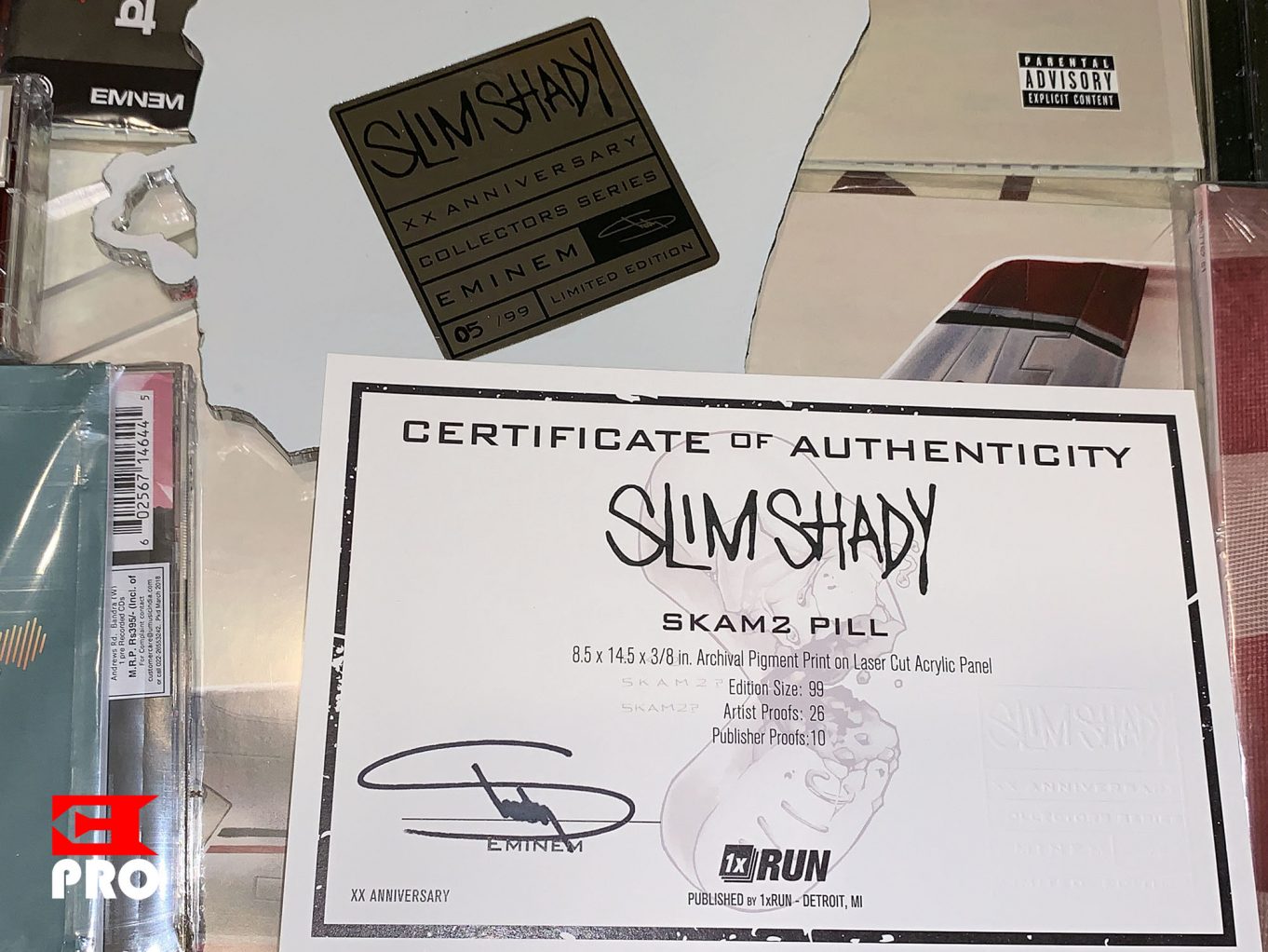 Unpacking: acrylic collectible “SKAM Pill” with Eminem’s autograph ...