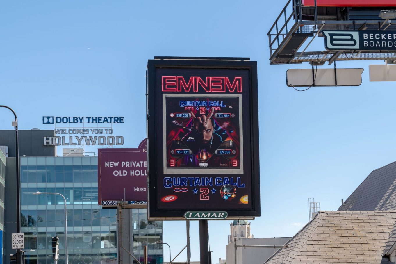 Ads for Eminem — “Curtain Call 2” Pop Up Across US