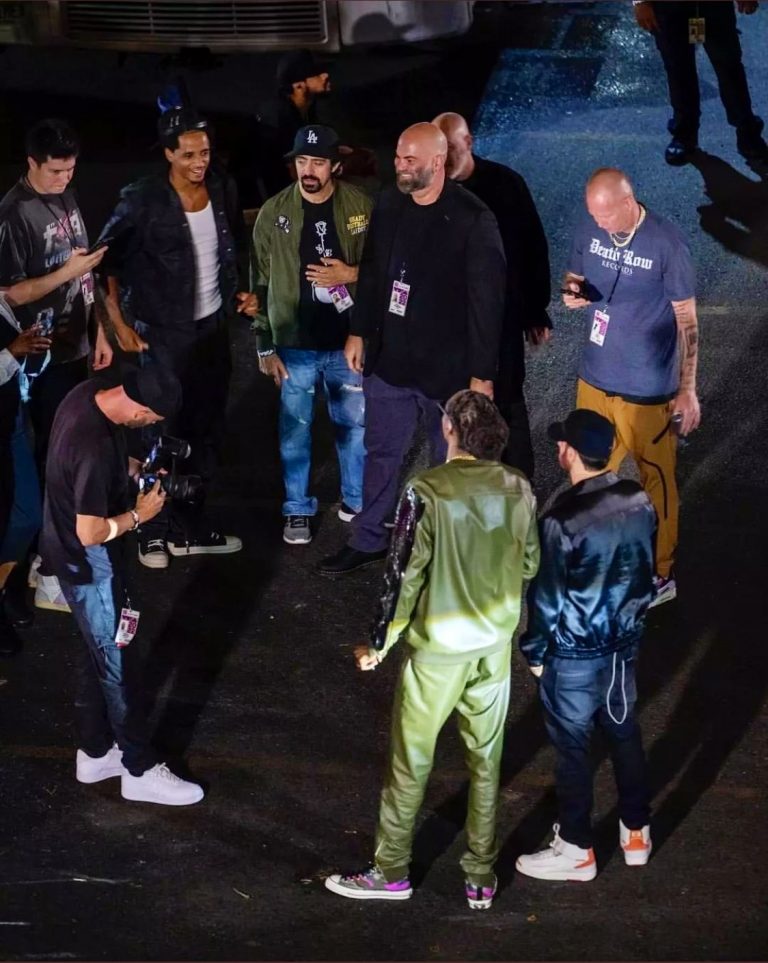 Eminem at 2022 MTV VMA: Backstage Photos and Footage