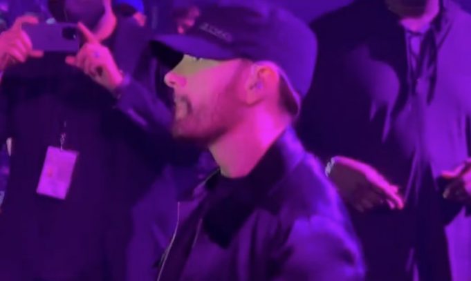 Eminem at 2022 MTV VMA: Backstage Photos and Footage