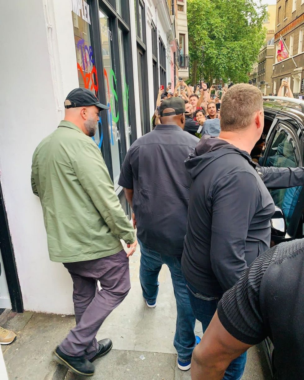 Eminem Attended Slim Shady’s Funeral in London, Taking Pictures With ...