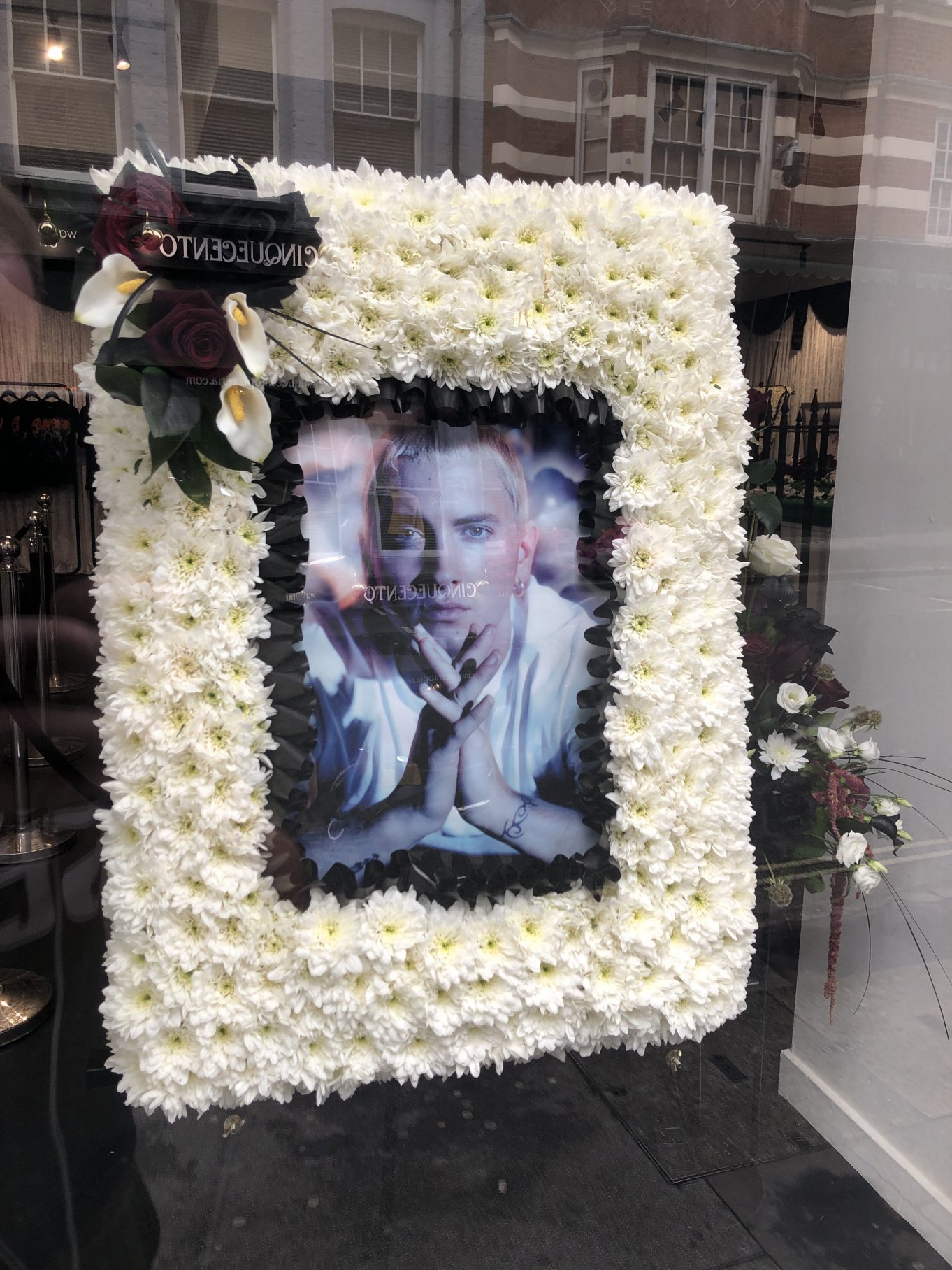 Eminem Attended Slim Shady’s Funeral in London, Taking Pictures With ...