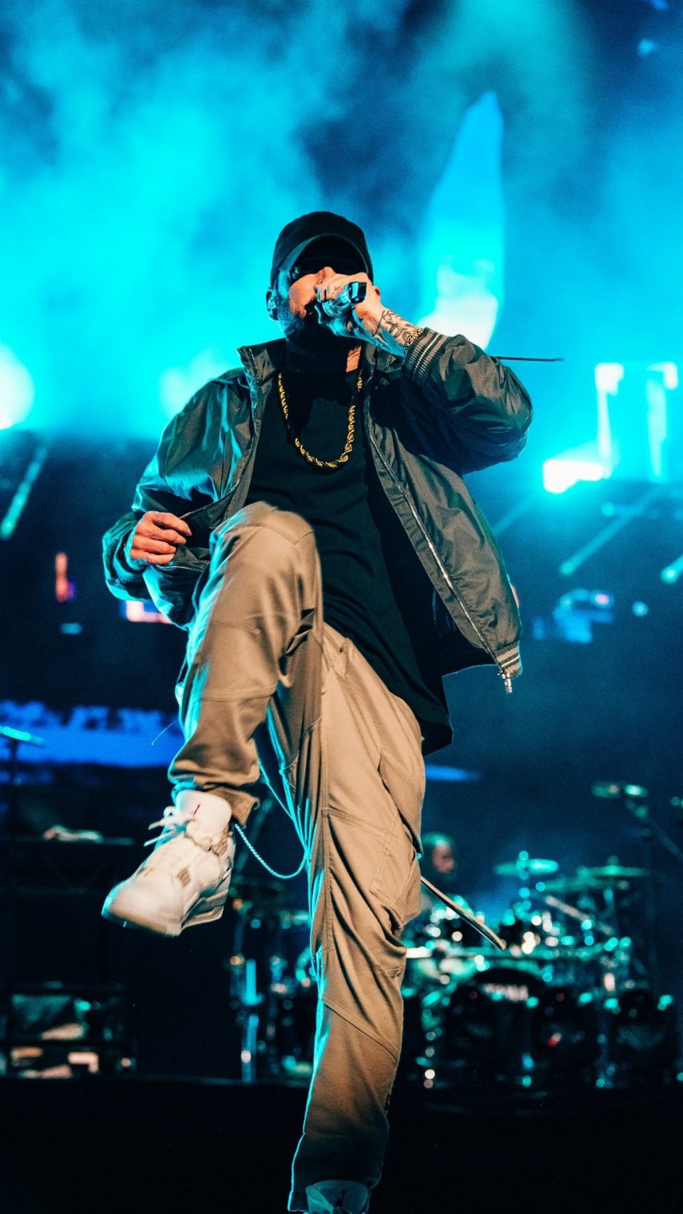 Photo Gallery: Eminem Performing in Los Angeles at the Crawford vs ...
