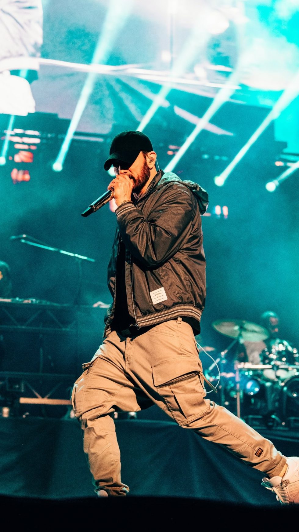 Photo Gallery: Eminem Performing in Los Angeles at the Crawford vs ...