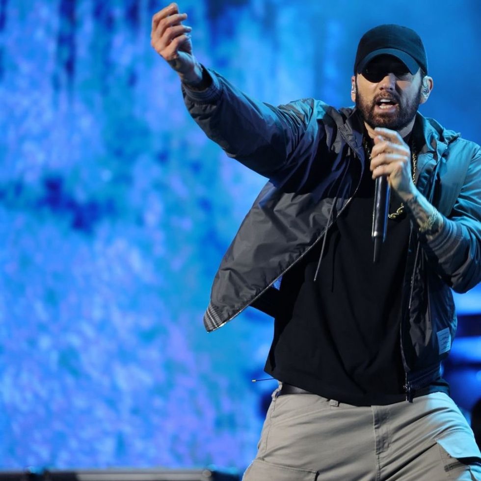Photo Gallery: Eminem Performing in Los Angeles at the Crawford vs ...